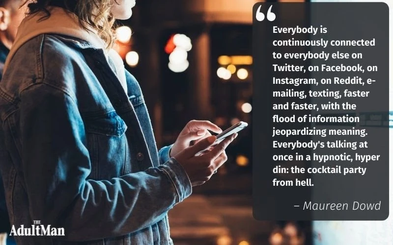 How to Text a Girl: 35 Texts That Will Make Her Want You