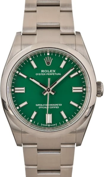 9 Best Green Dial Watches for Men: Stand out from the Crowd